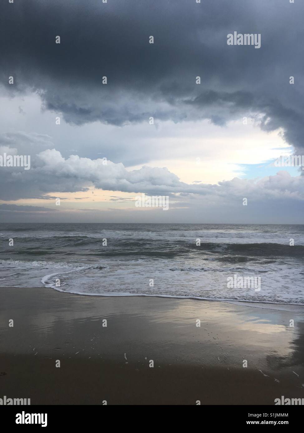 The ocean before a storm Stock Photo - Alamy