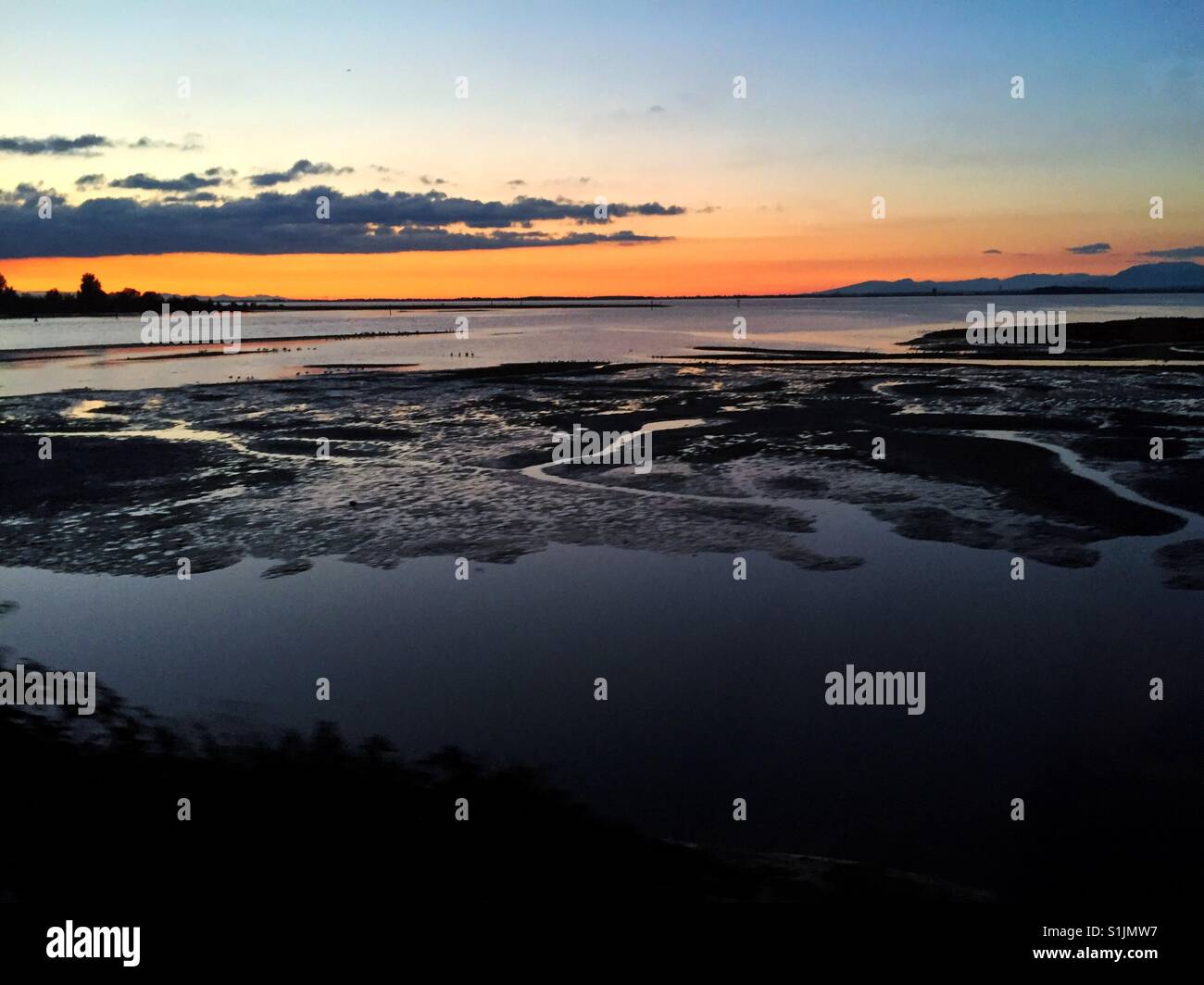 Strait of georgia sunset hi-res stock photography and images - Alamy