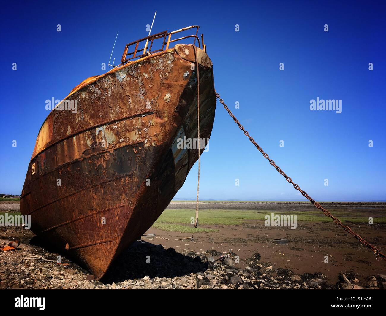 Abandoned ship hi-res stock photography and images - Alamy