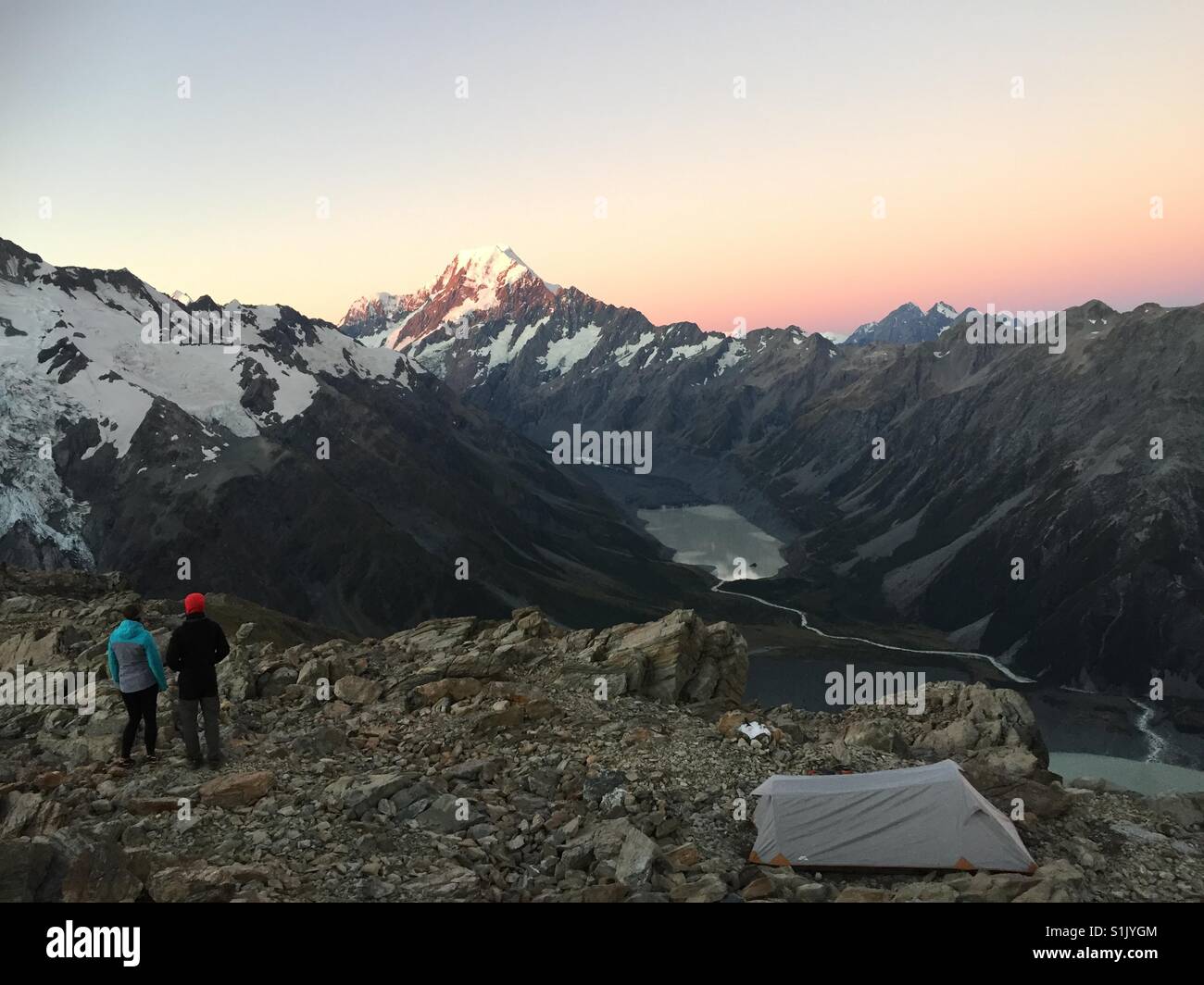 Sunset at mt cook hi-res stock photography and images - Alamy