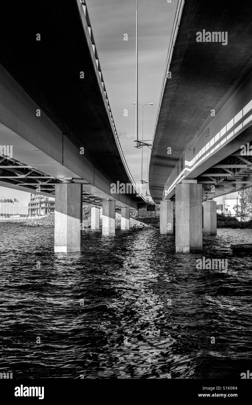 Under the bridges of hi-res stock photography and images - Alamy