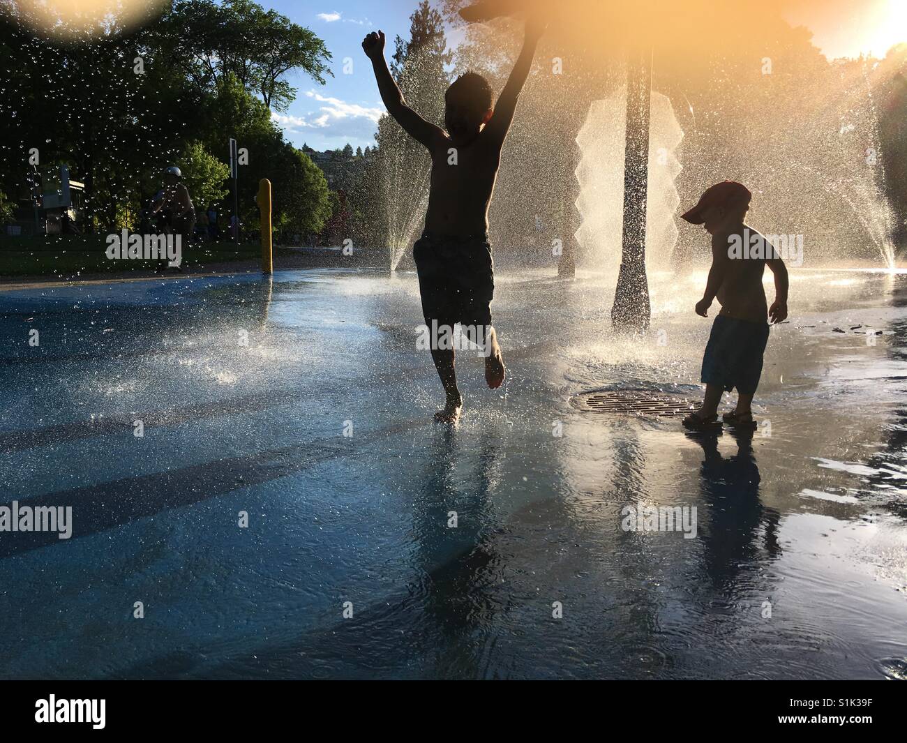 Beating the heat hi-res stock photography and images - Alamy
