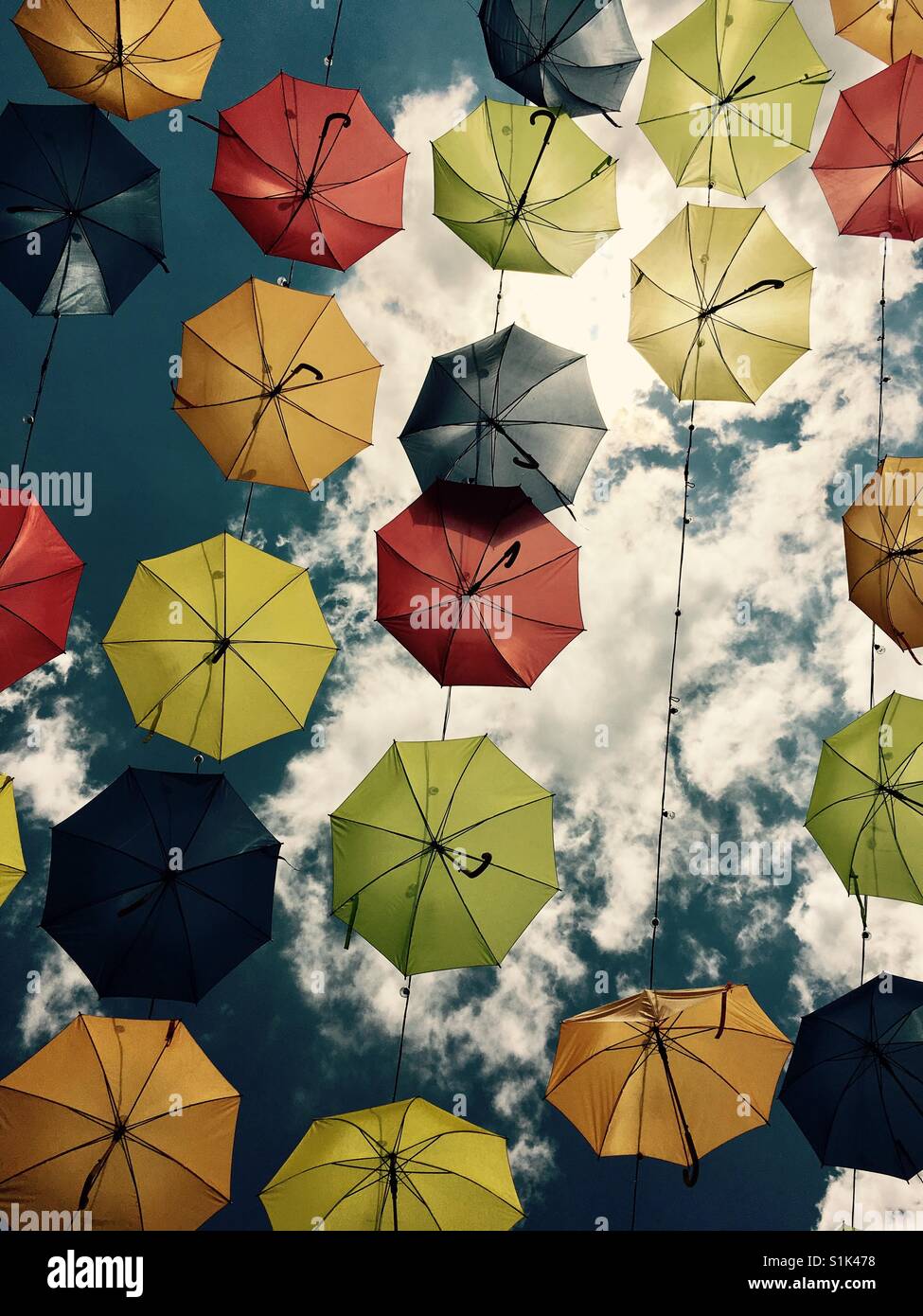 Green sun umbrella hi-res stock photography and images - Alamy