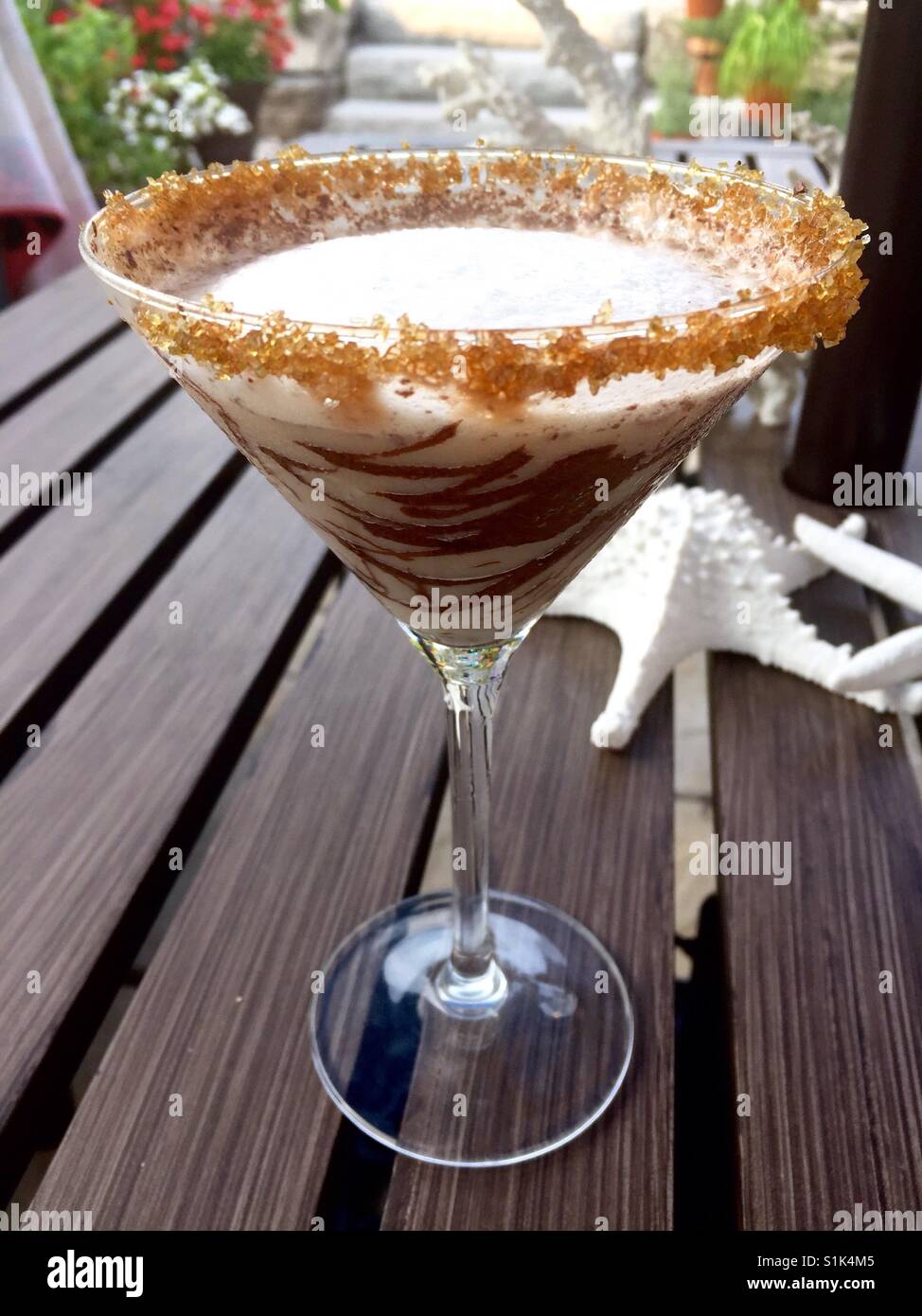 Chocolate rim hi-res stock photography and images - Alamy