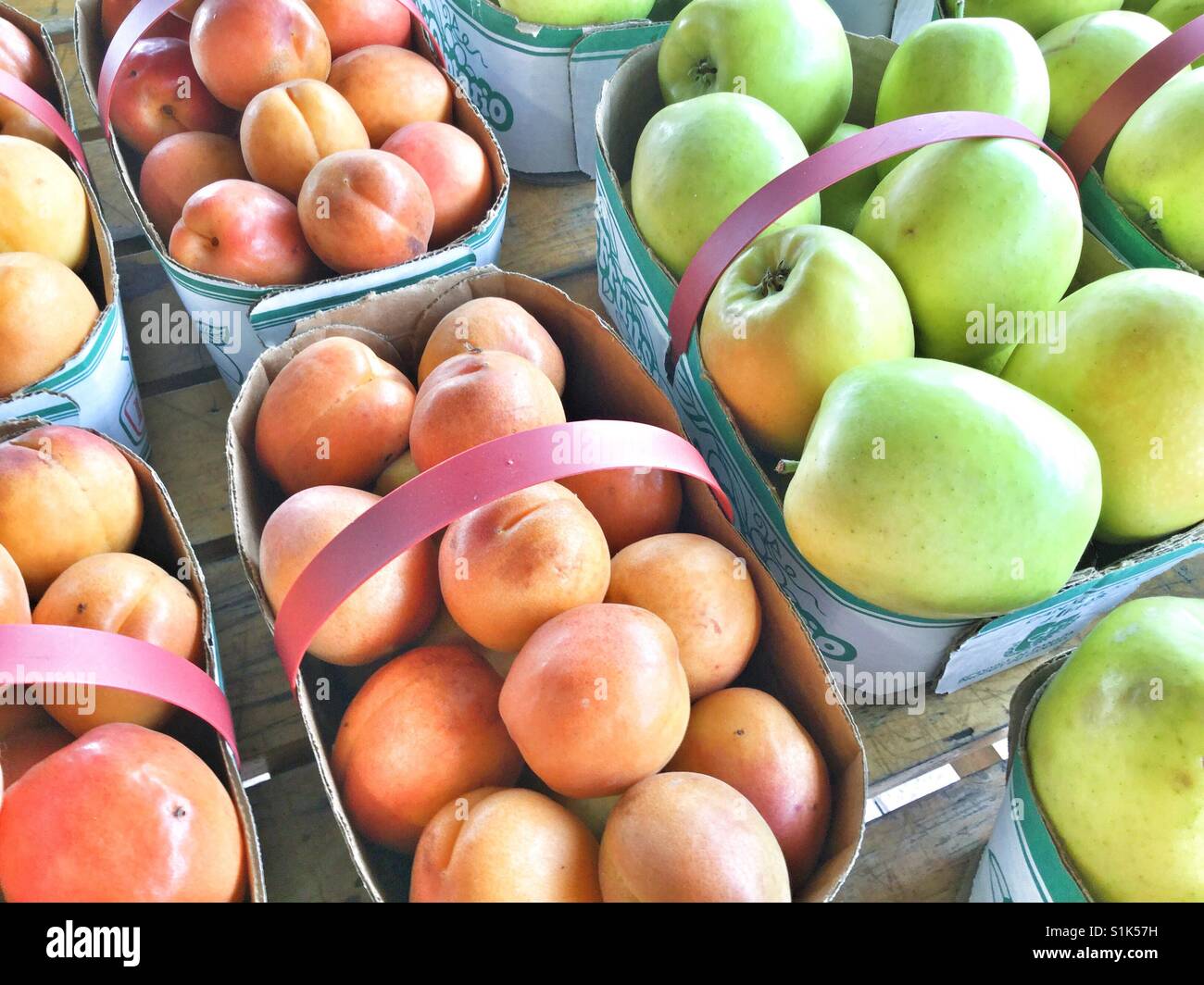 Peaches apples hi-res stock photography and images - Alamy