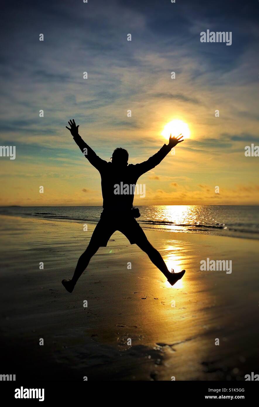Jumping boy silhouette hi-res stock photography and images - Alamy