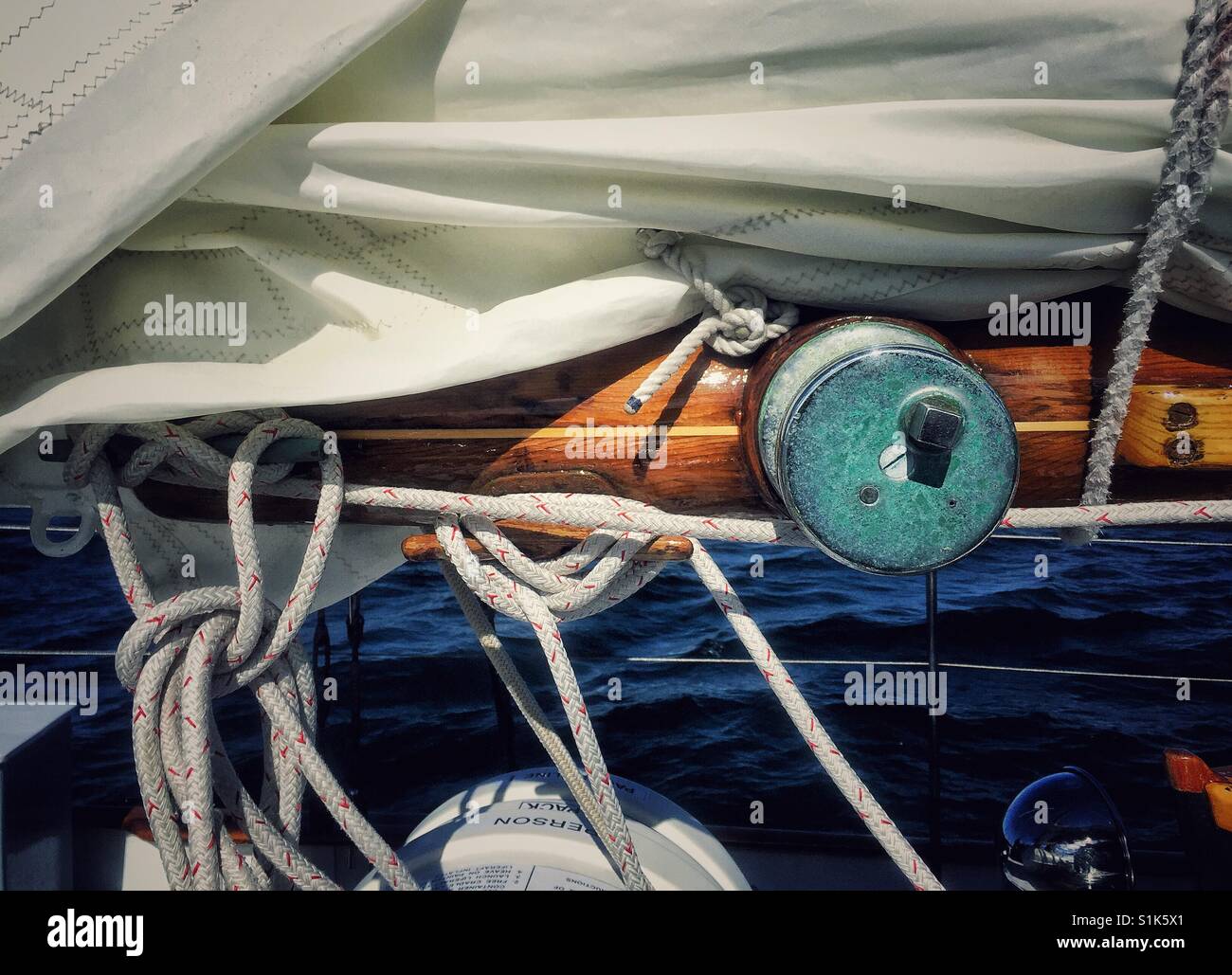 Rigging lines hi-res stock photography and images - Alamy