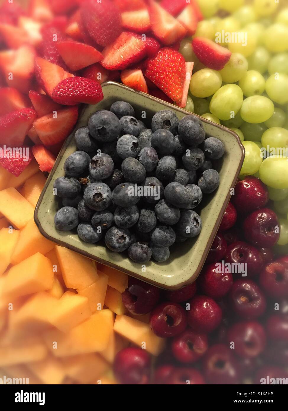 Colorful cut fruit platter hi-res stock photography and images - Alamy