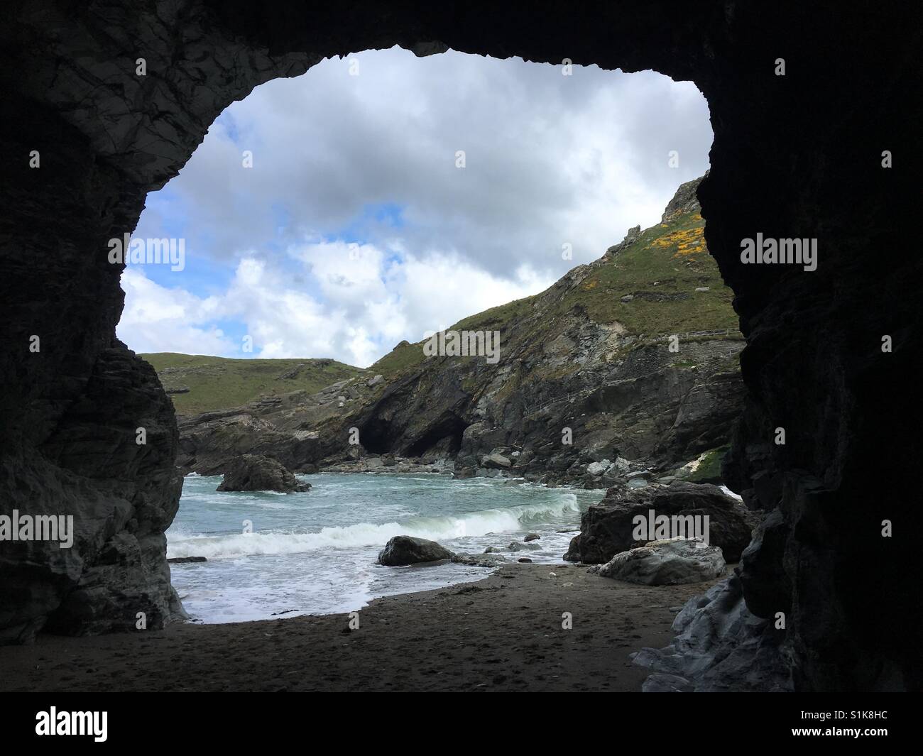 Cave frame hi-res stock photography and images - Alamy