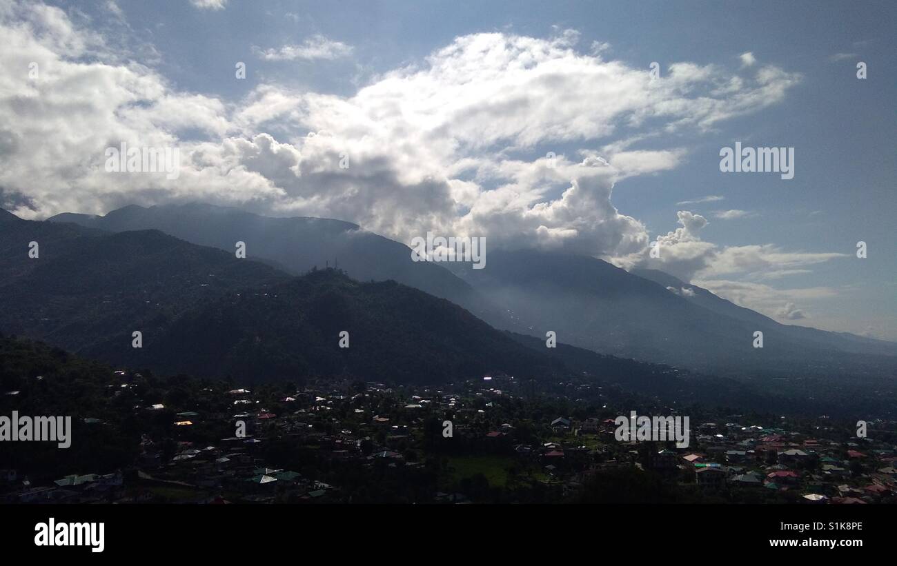 Dhauladhar hi-res stock photography and images - Alamy