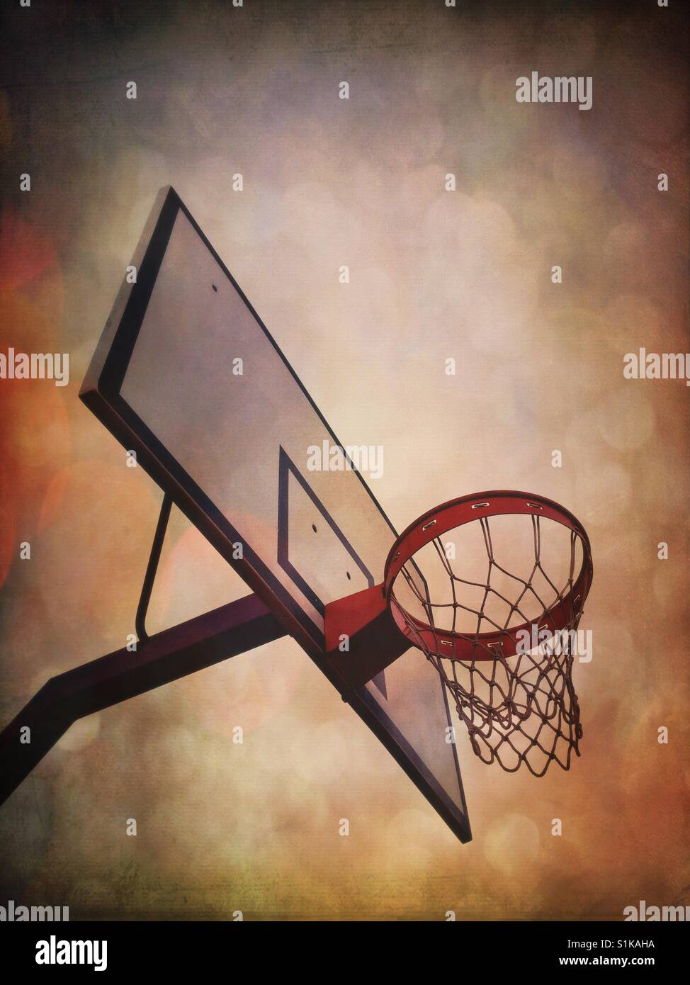 Looking up basketball backboard hi-res stock photography and images - Alamy