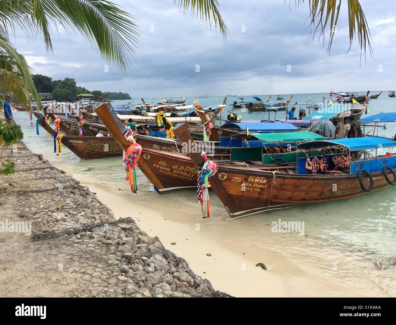 Longboats hi-res stock photography and images - Alamy