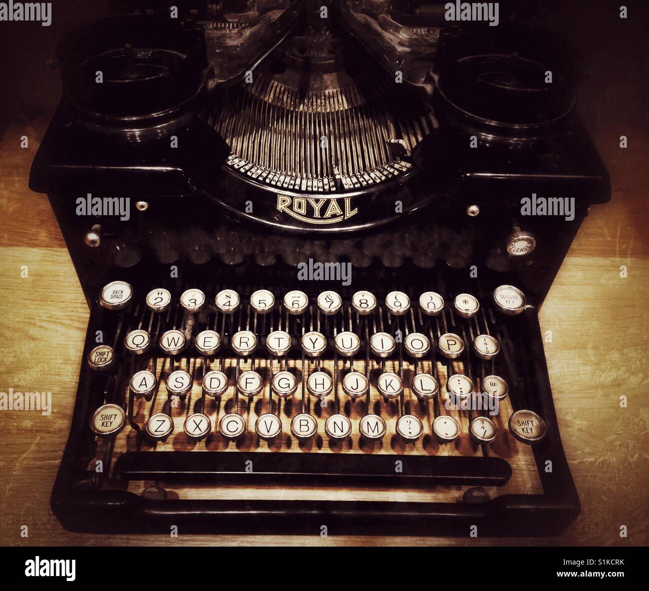 Royal typewriter hi-res stock photography and images - Alamy