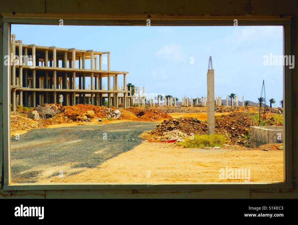Abandoned construction site hi-res stock photography and images - Alamy