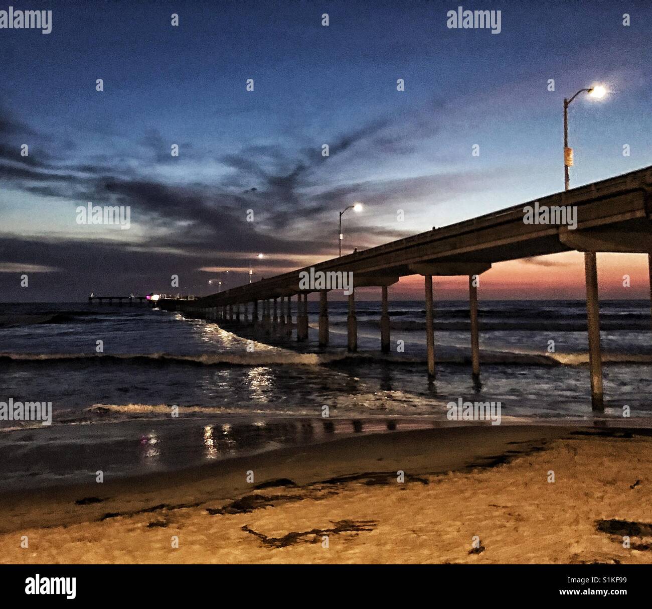 Nightfall beach hi-res stock photography and images - Alamy