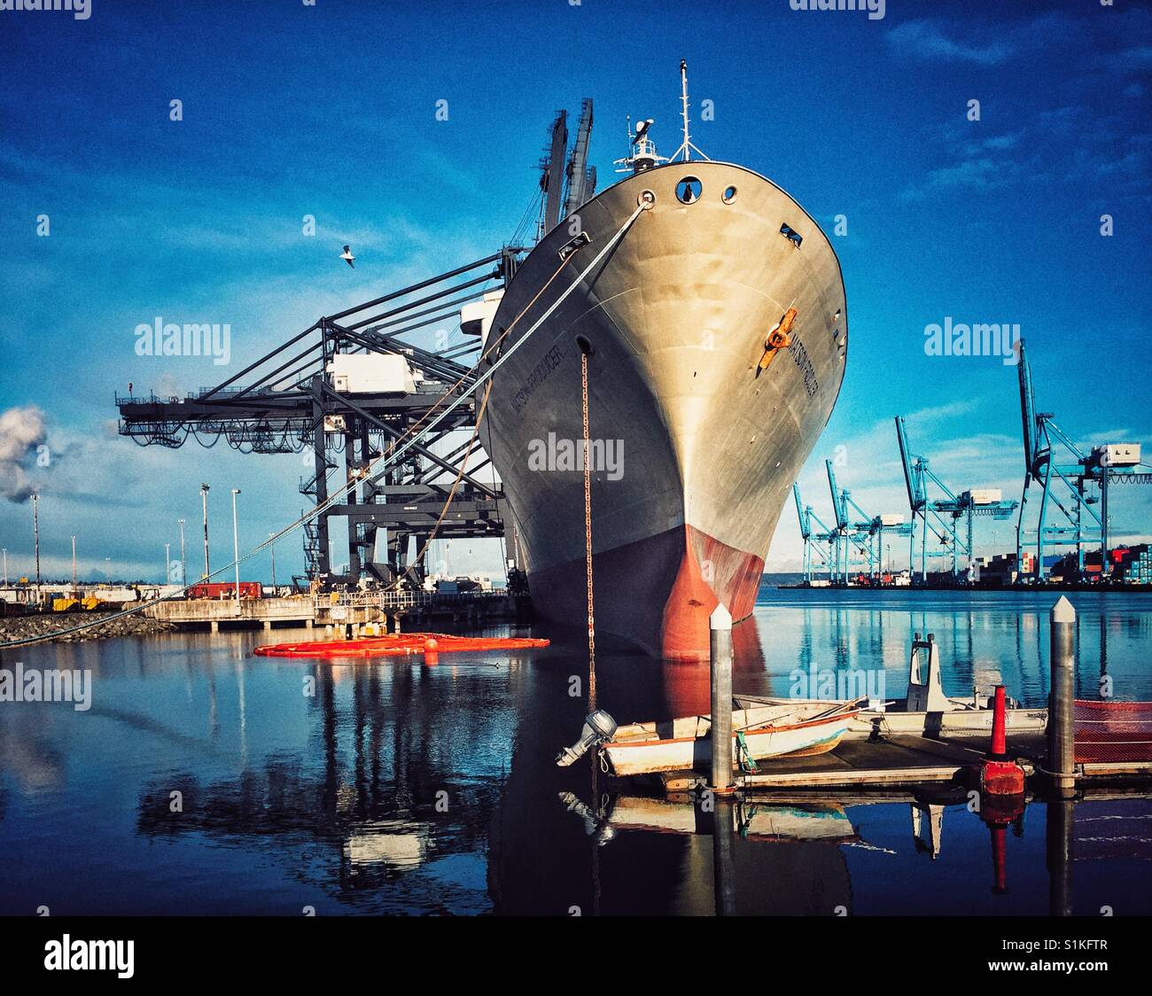 Port of tacoma hi-res stock photography and images - Alamy