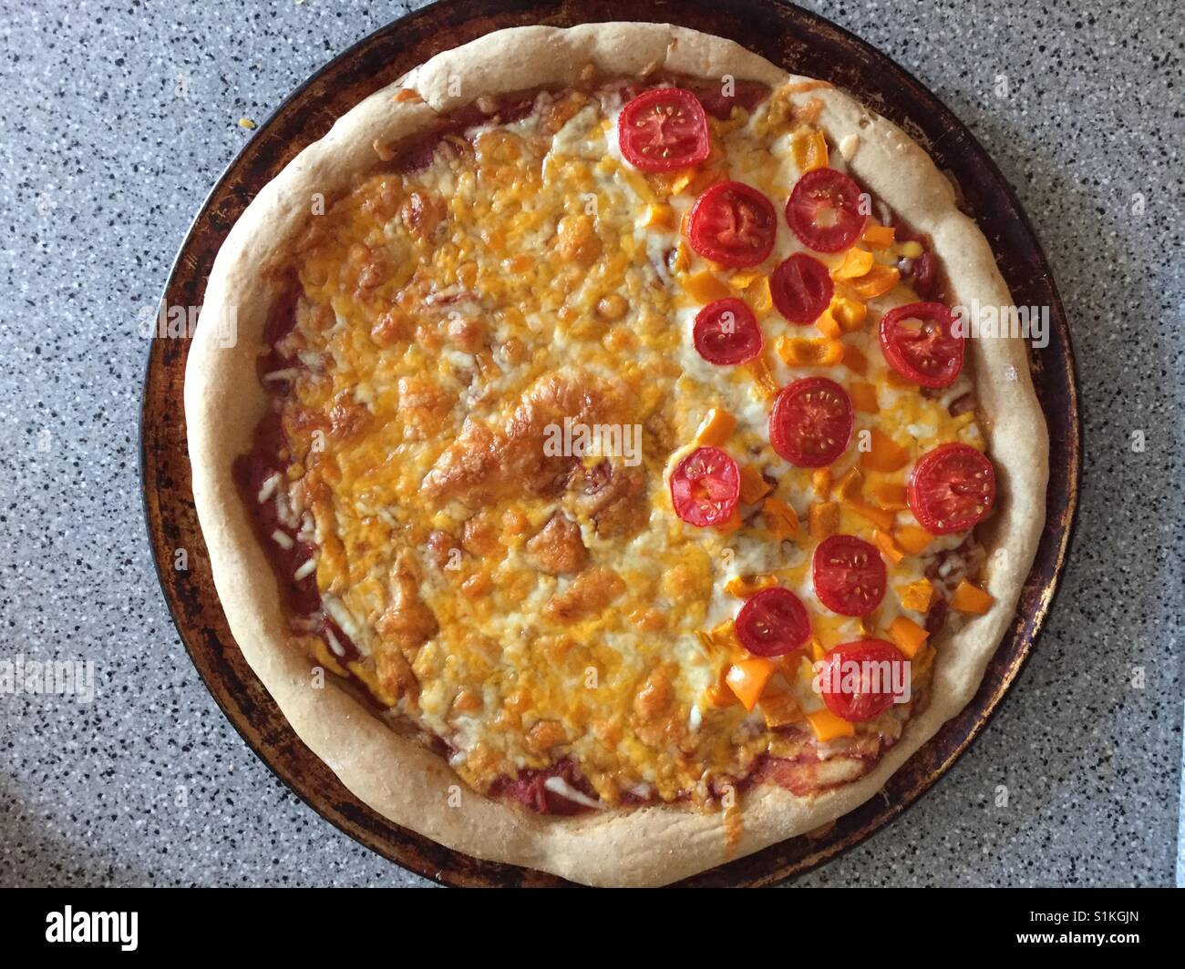 Split pizza hi-res stock photography and images - Alamy