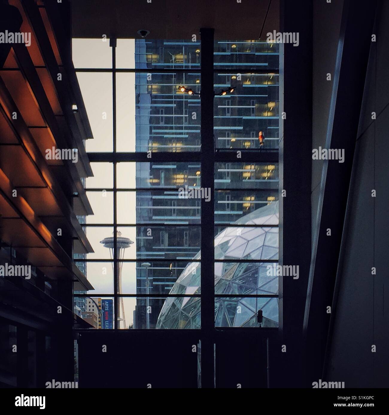 Sphere building hi-res stock photography and images - Alamy