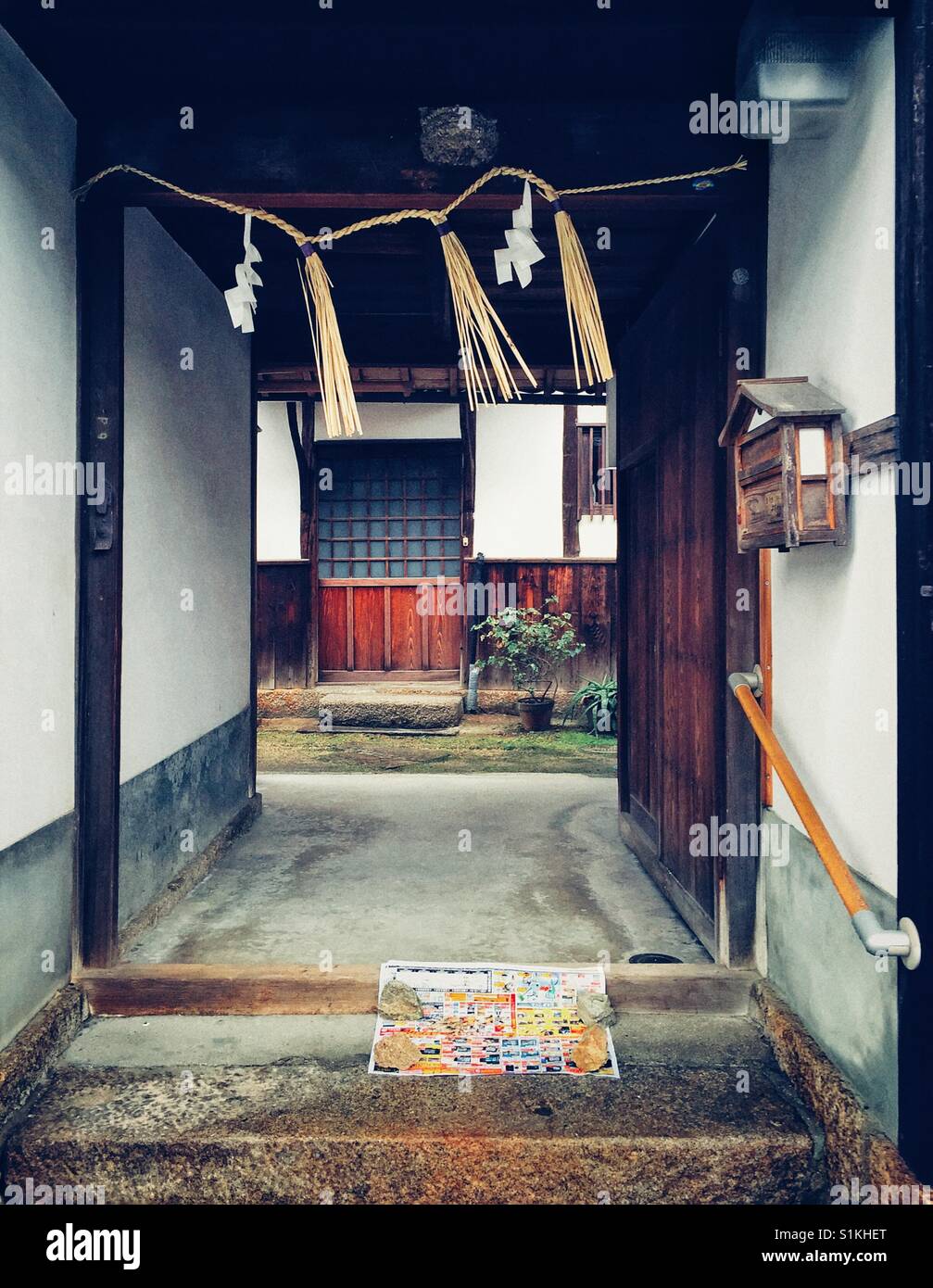 Traditional japan house hi-res stock photography and images - Alamy