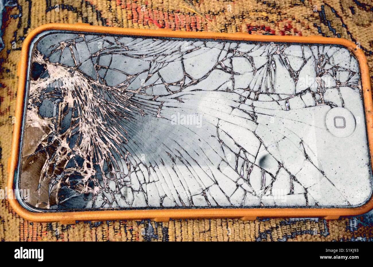 Shattered- iPhone in one piece, but unusable after run over by fork ...