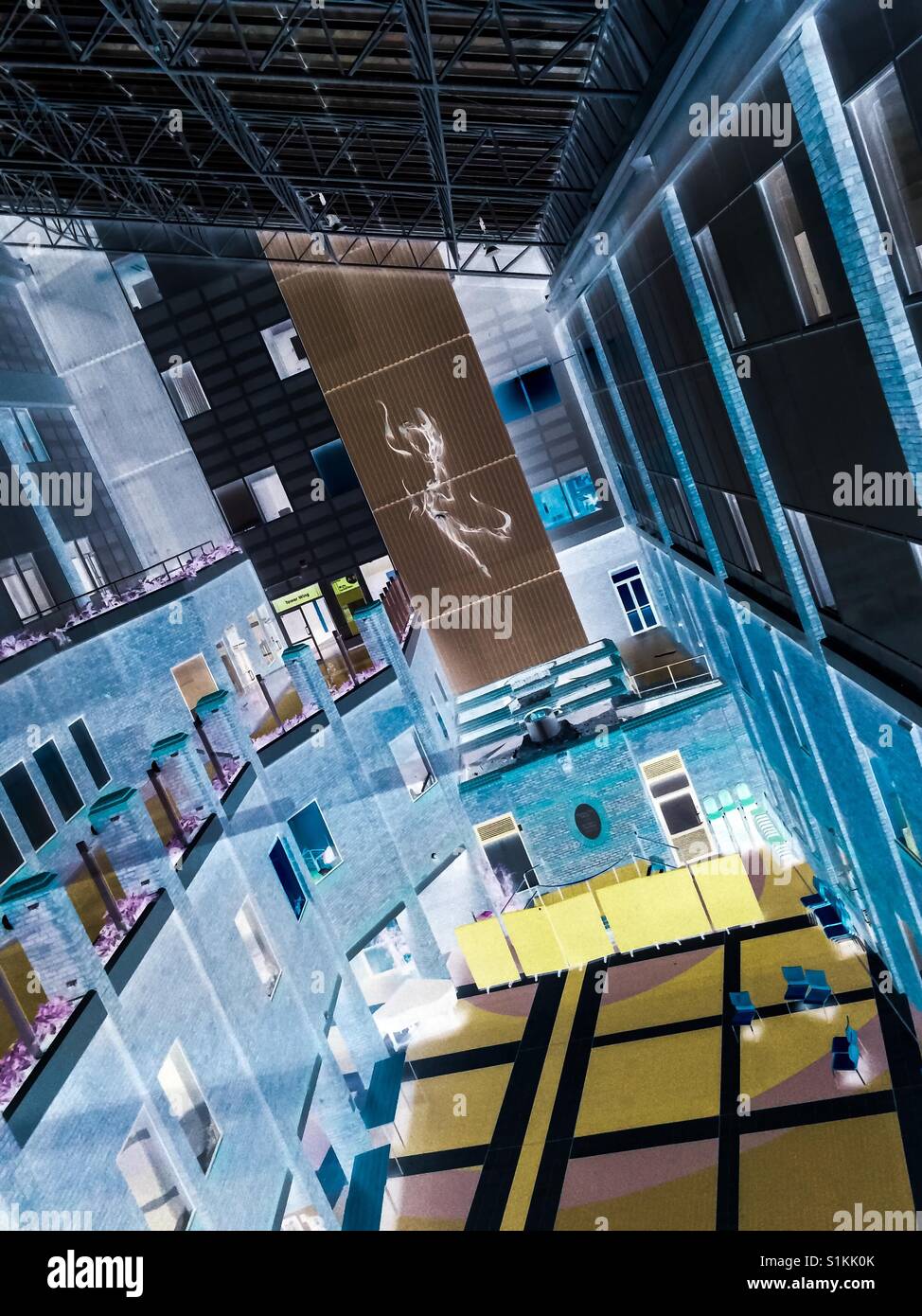 London atrium hi-res stock photography and images - Alamy