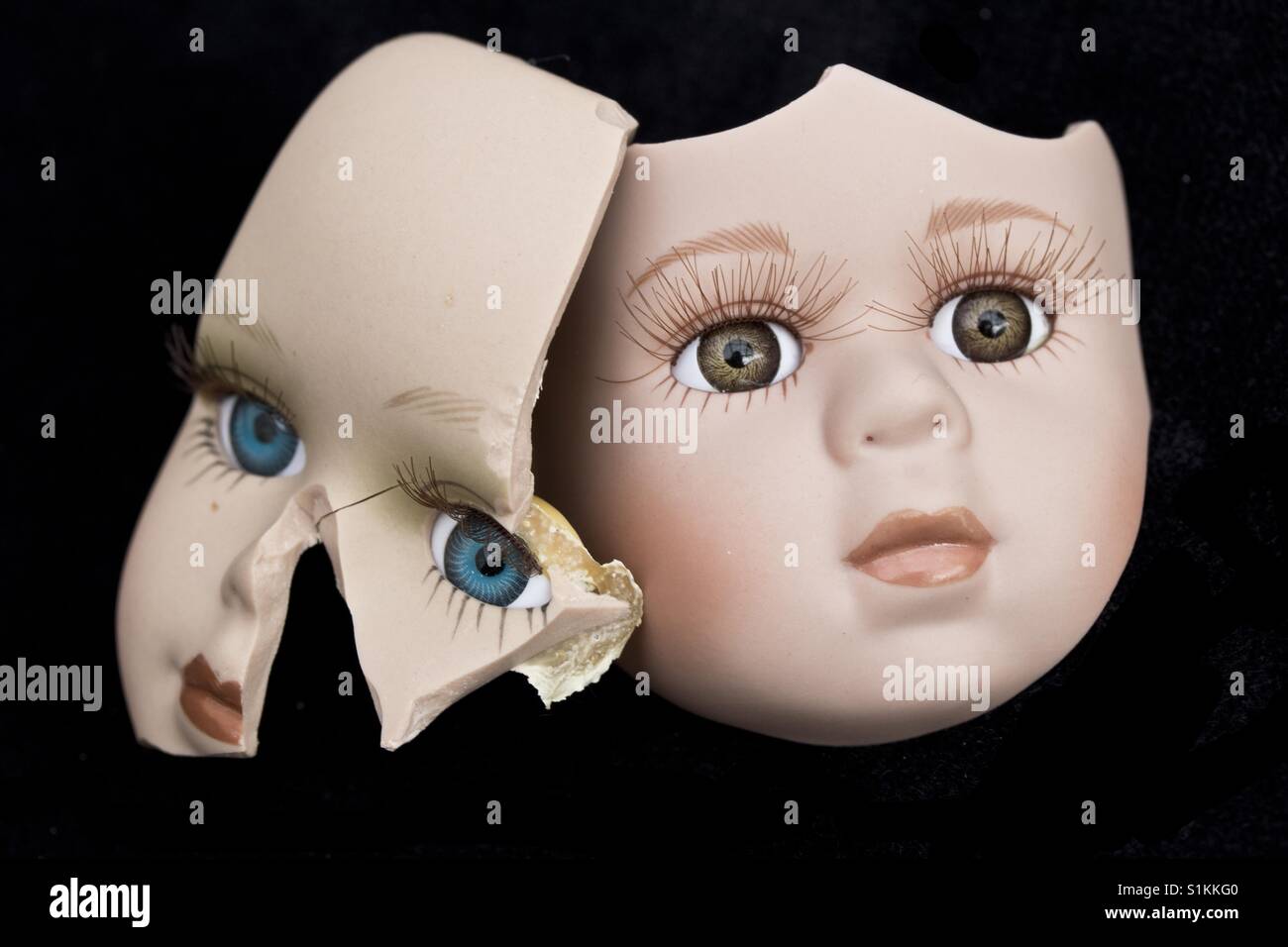 Baby doll heads hi-res stock photography and images - Alamy