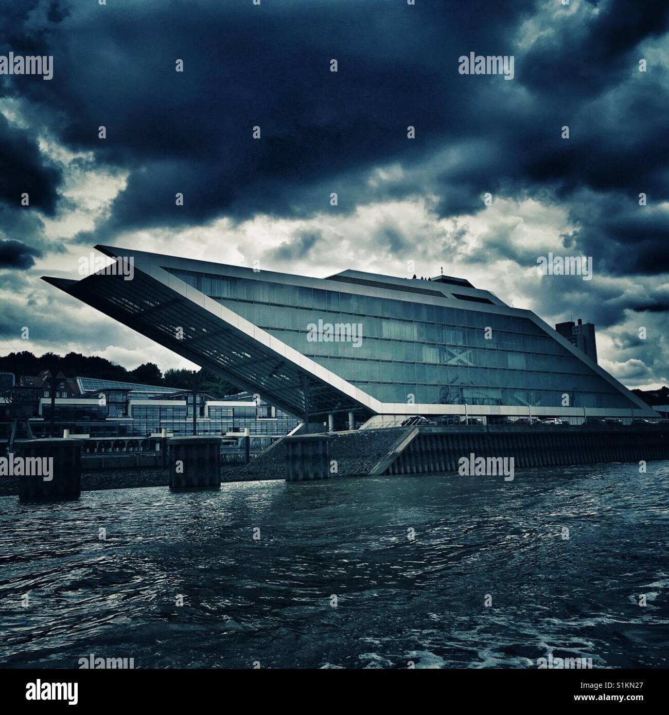 Ship like shape hi-res stock photography and images - Alamy