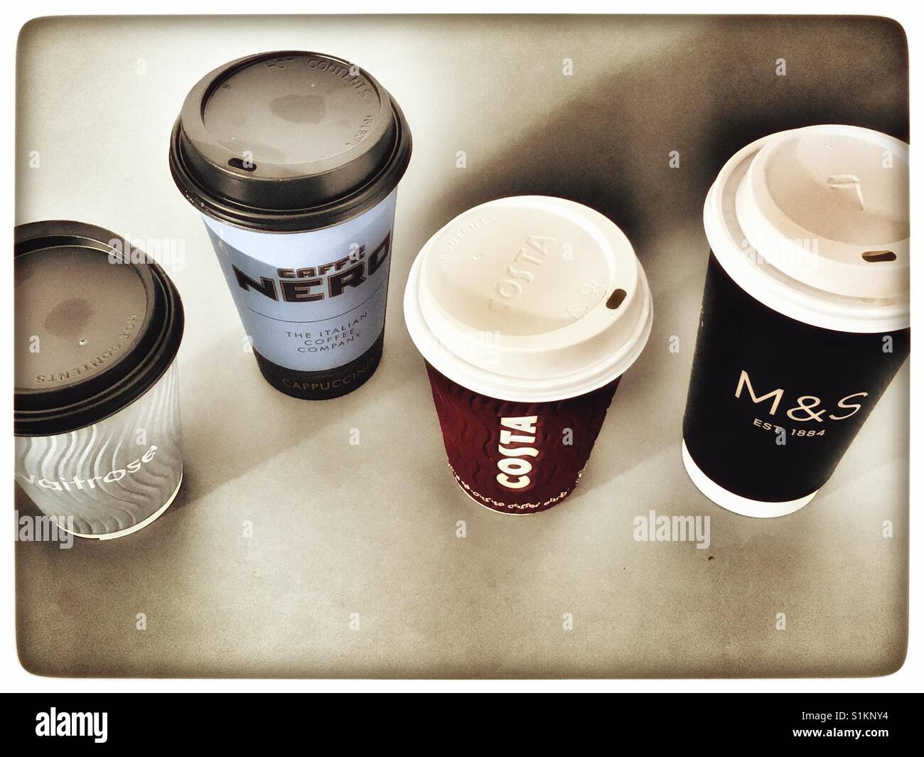 Take away coffee cups Stock Photo - Alamy
