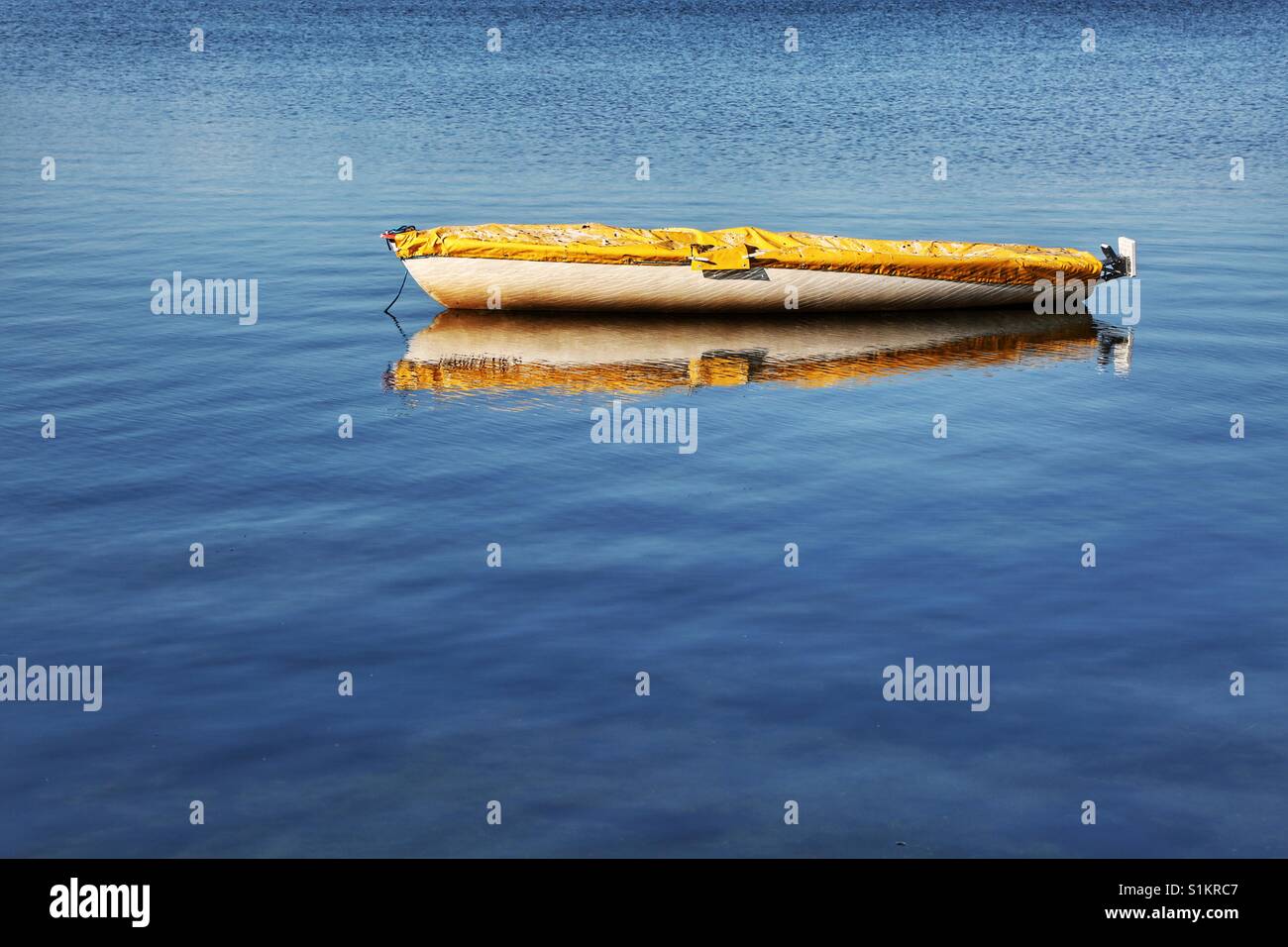 Mirrored sea hi-res stock photography and images - Alamy