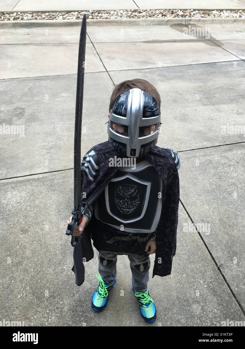 Knight with cape hi-res stock photography and images - Alamy