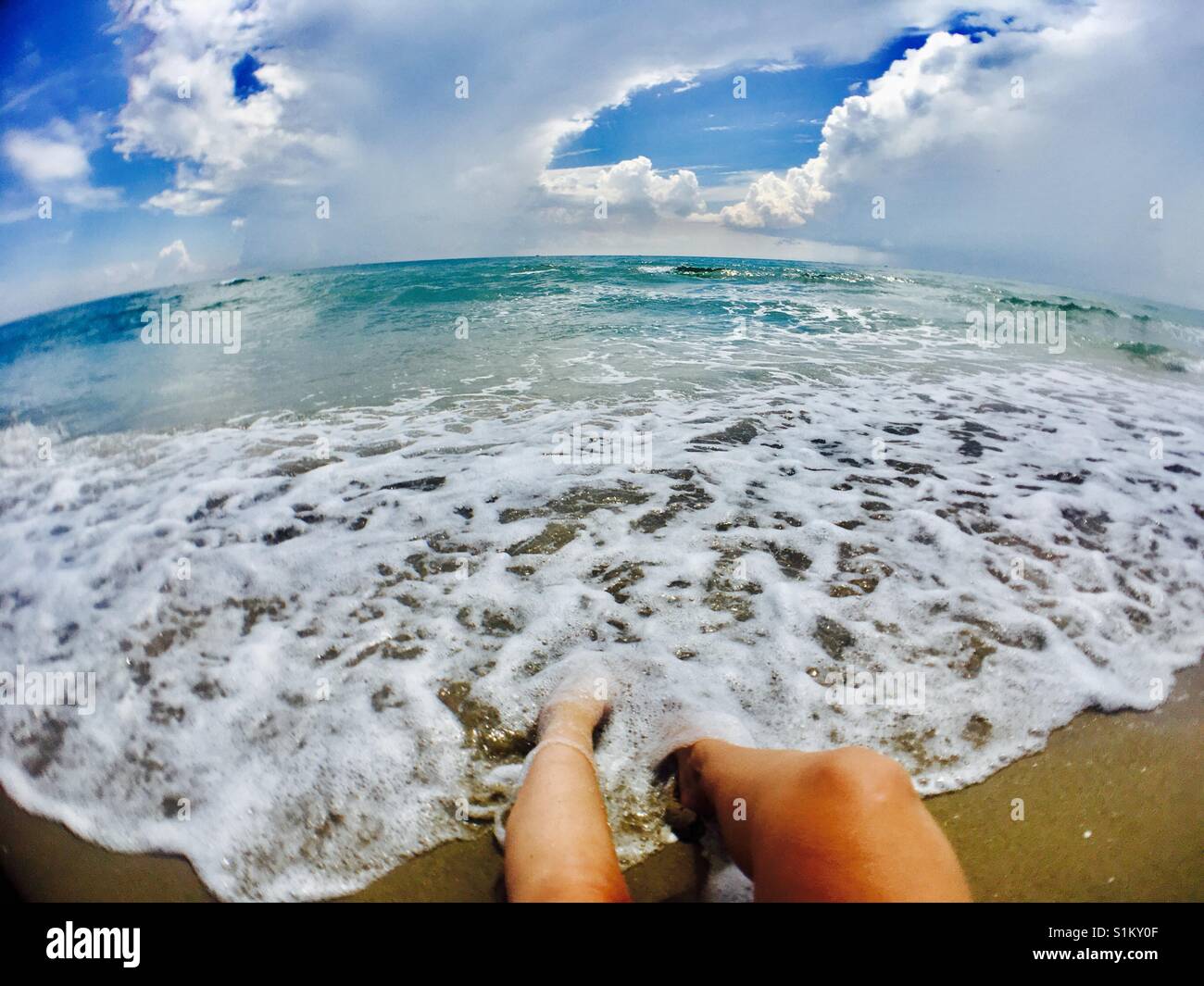 Toes in the ocean hi-res stock photography and images - Alamy