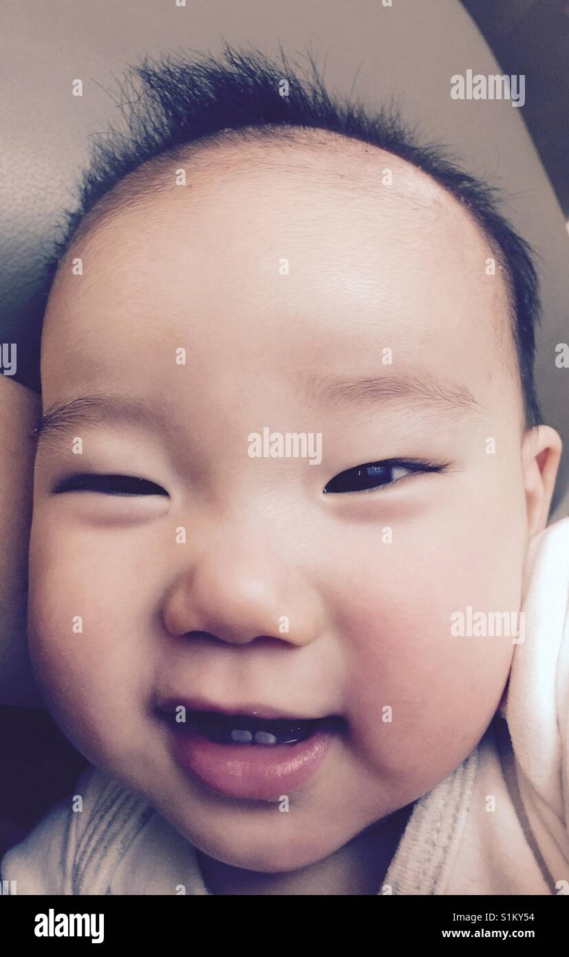 Happy baby hi-res stock photography and images - Alamy