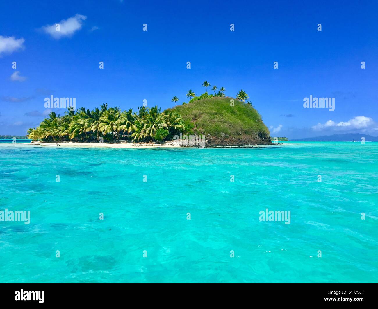 Inhabited island hi-res stock photography and images - Alamy
