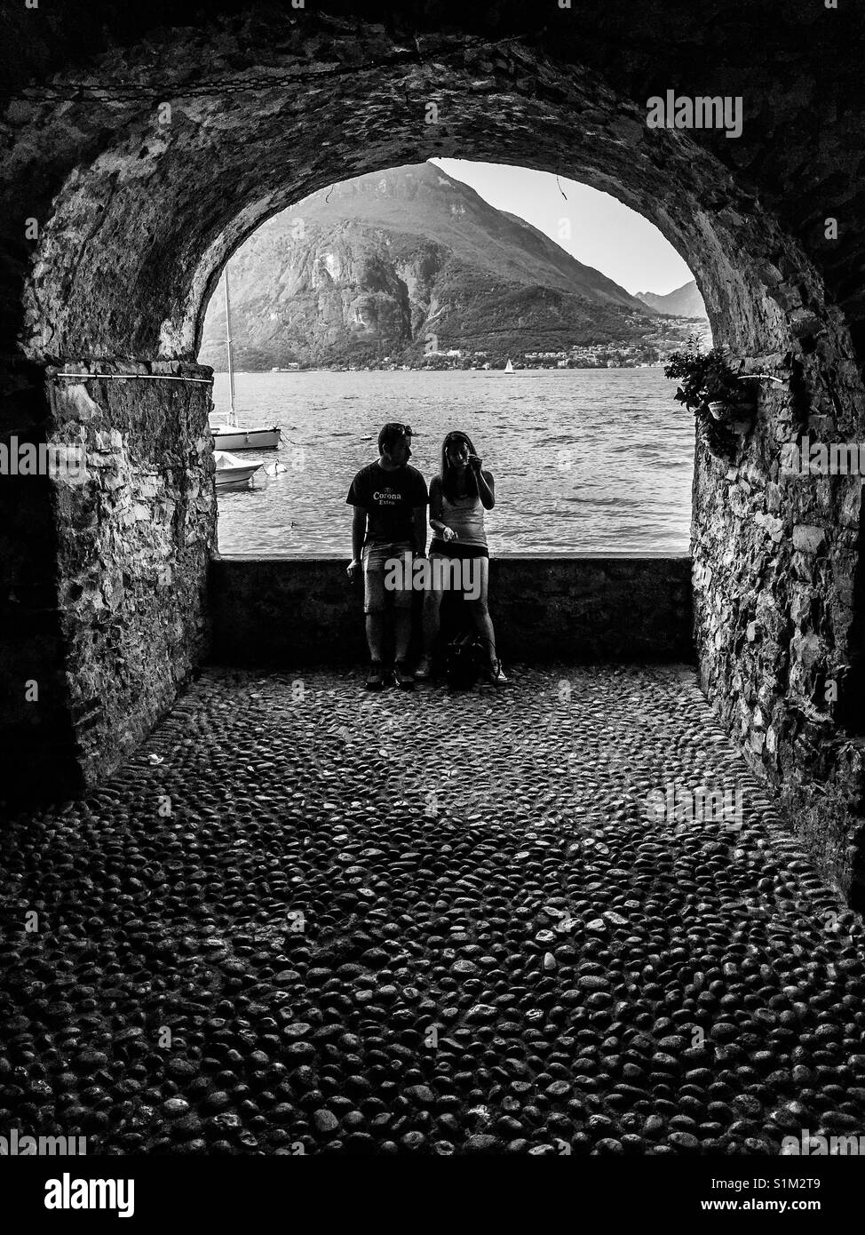 Lovers arch hi-res stock photography and images - Alamy