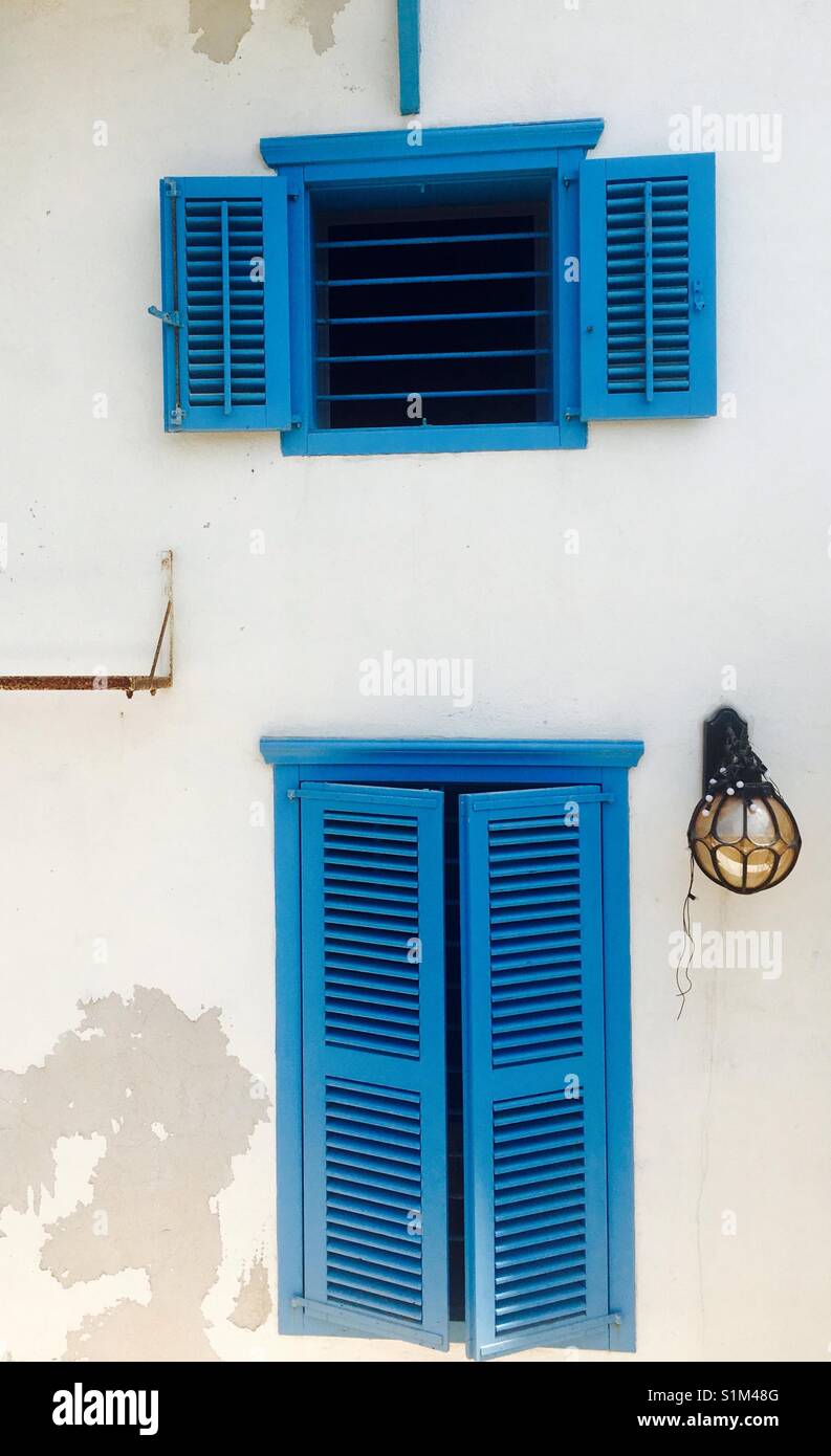 Blue windows hi-res stock photography and images - Alamy