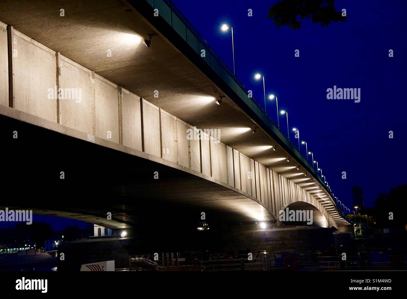Bridge with lights hi-res stock photography and images - Alamy