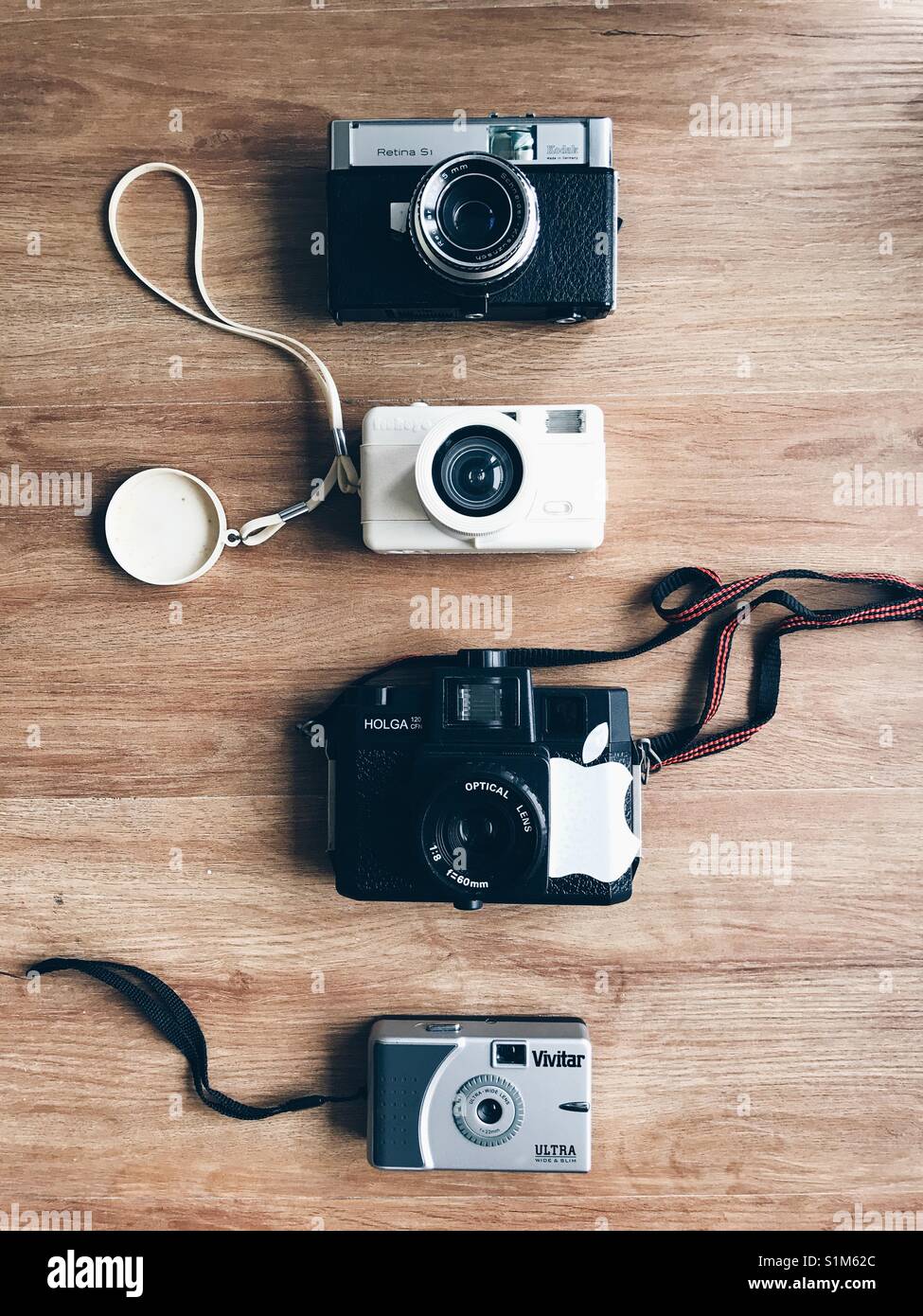 Analog film cameras hi-res stock photography and images - Alamy