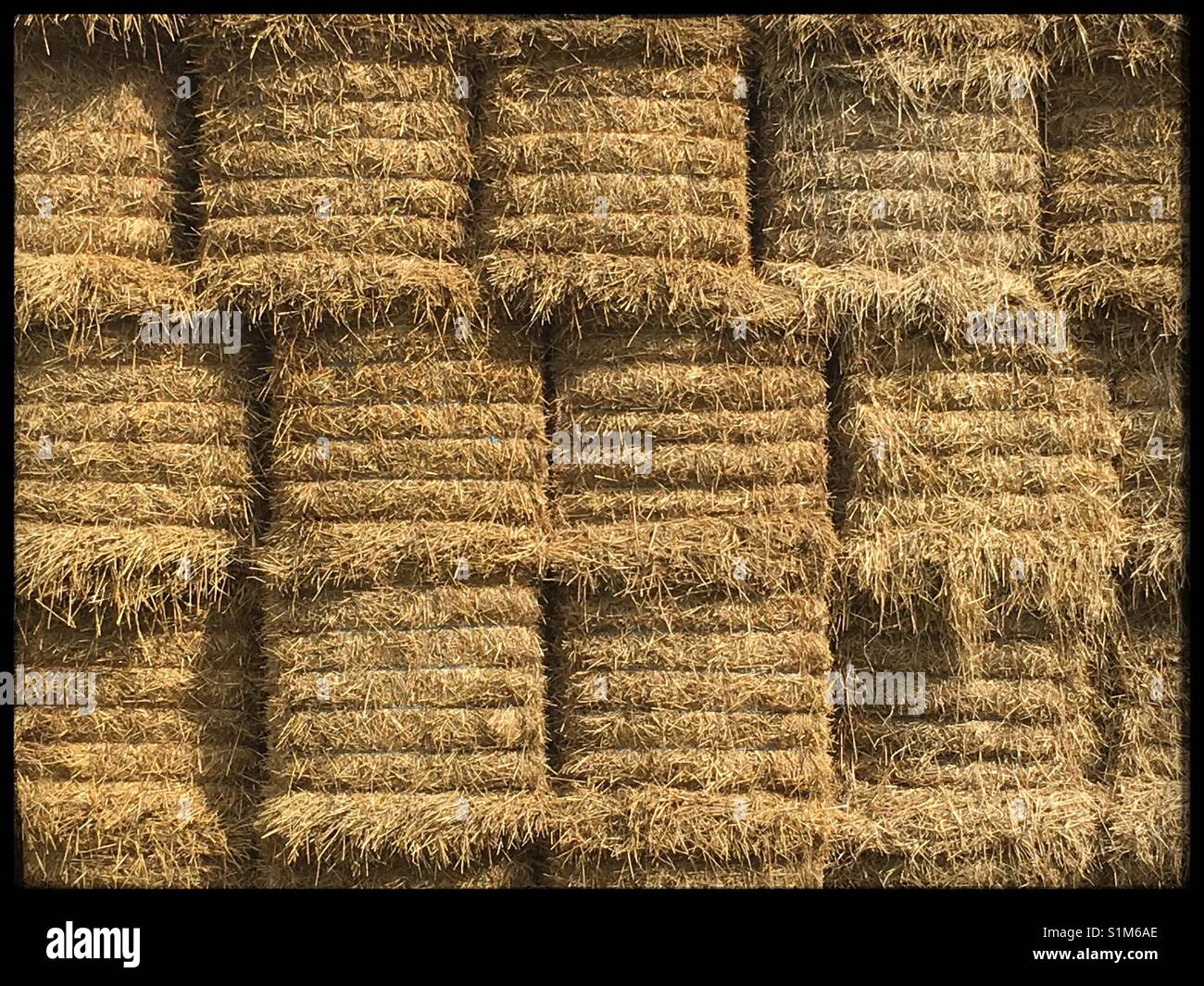 Hay Bale stack (close up Stock Photo - Alamy