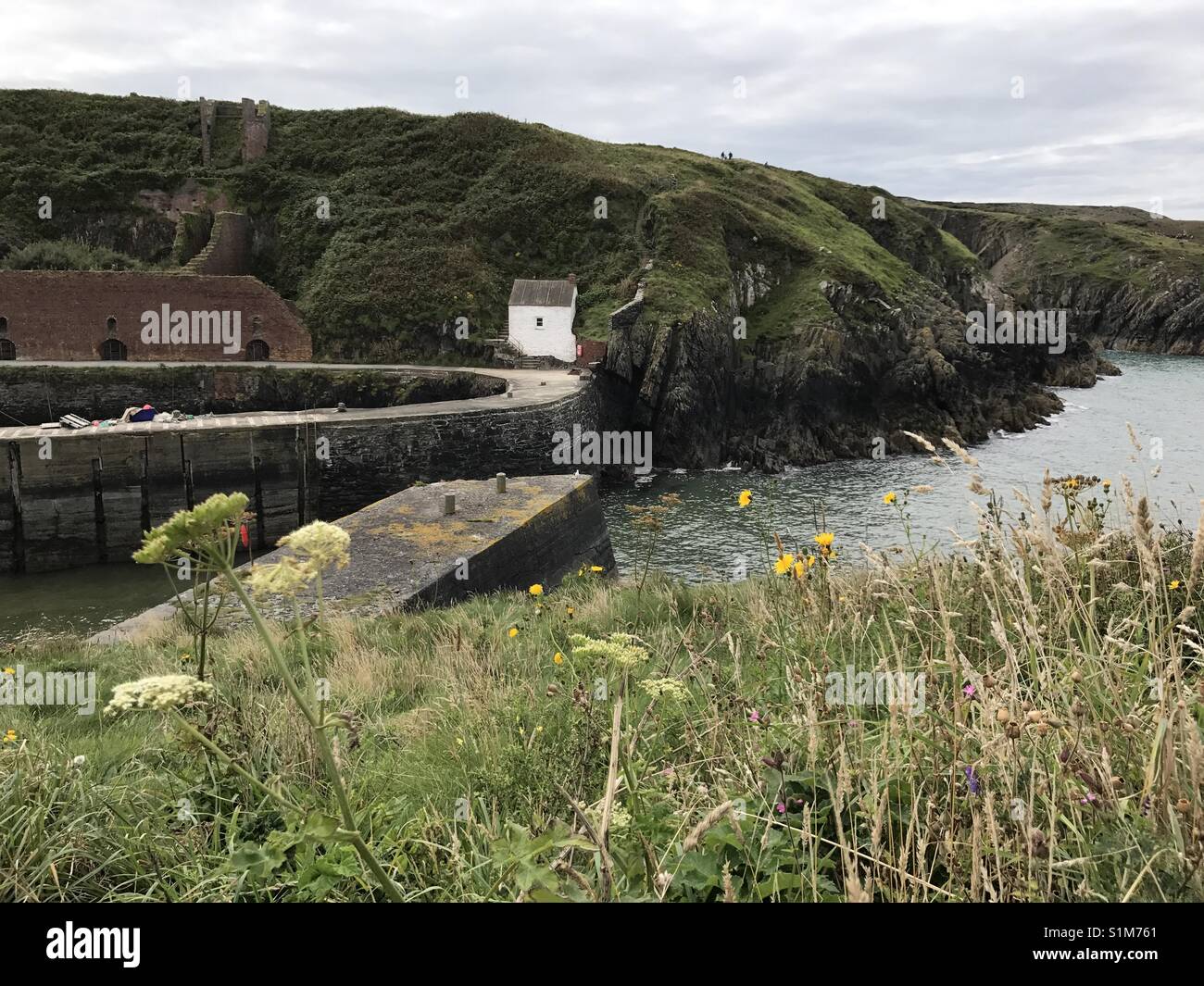 Harbour at porthgain hi-res stock photography and images - Alamy