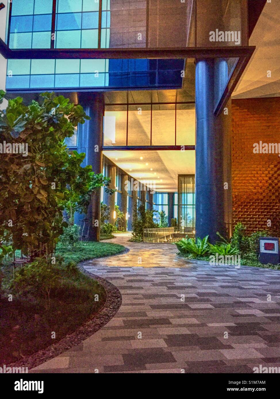 Entrance of the office buildings hi-res stock photography and images ...