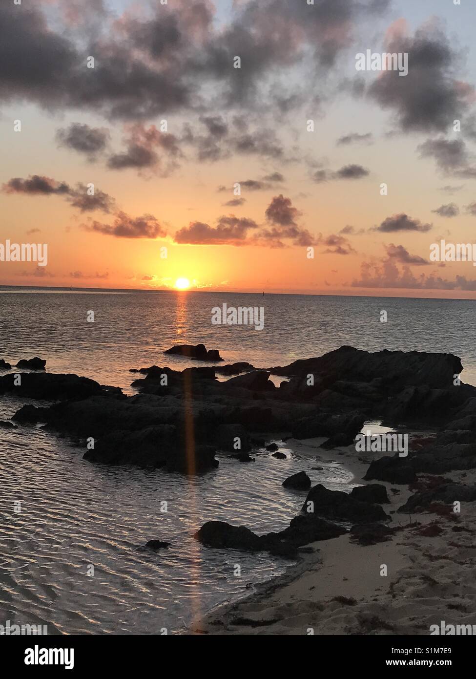Bermuda sunset hi-res stock photography and images - Alamy