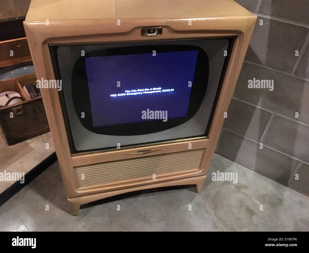 Old tv 1950s hi-res stock photography and images - Alamy