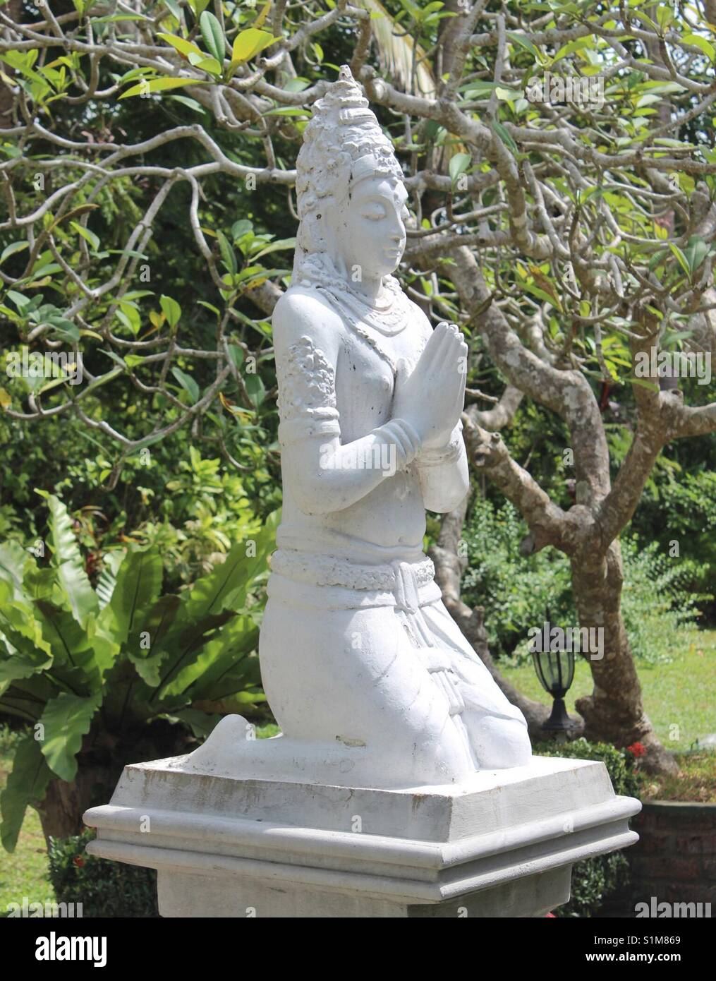 Princess statues hi-res stock photography and images - Alamy