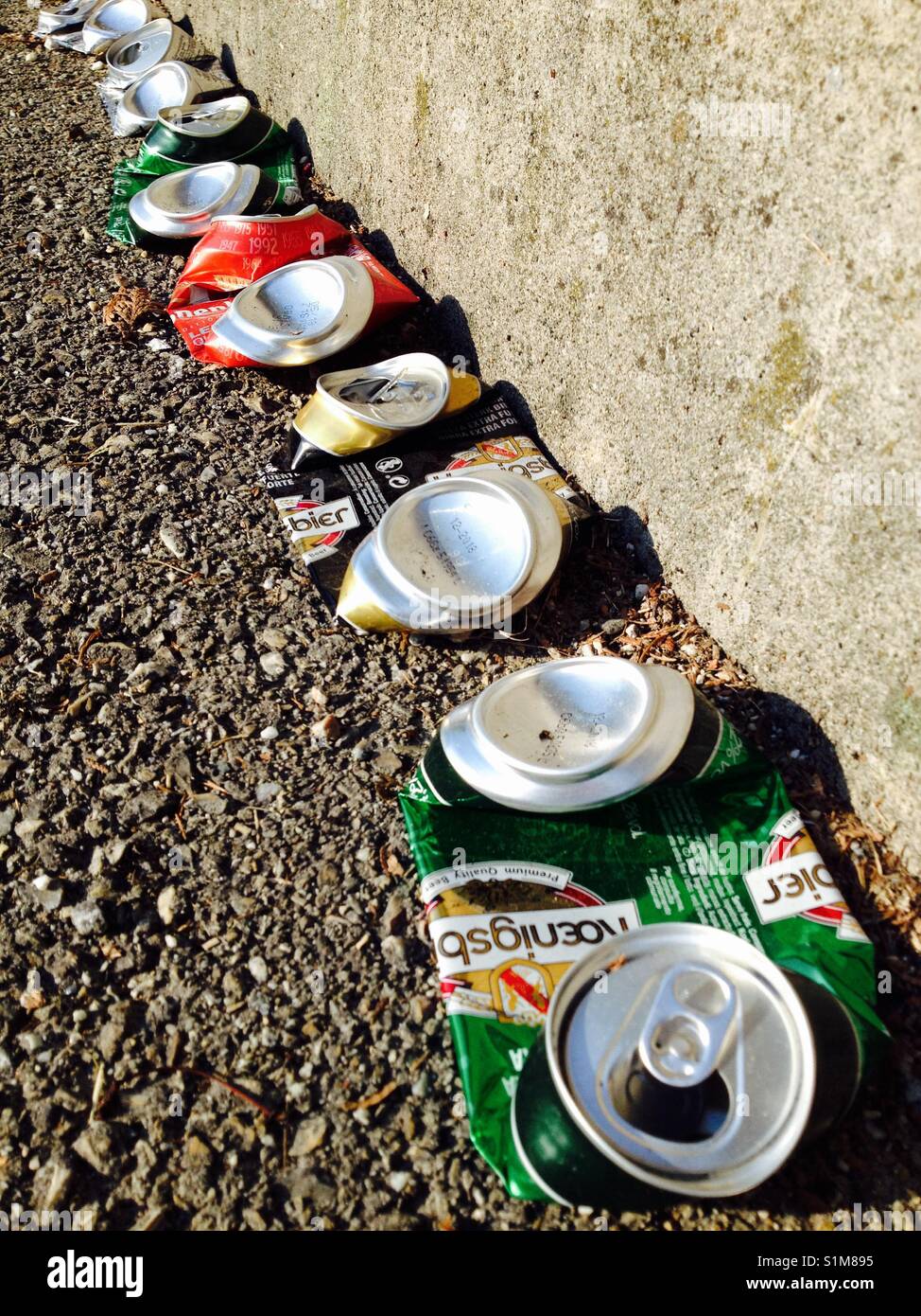 Thrown away cans hi-res stock photography and images - Alamy