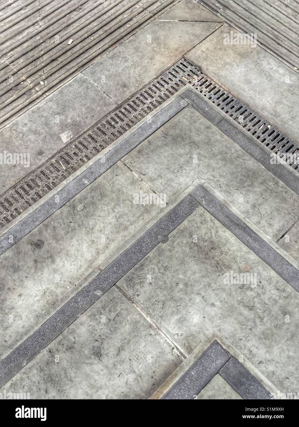 Pavement steps hi-res stock photography and images - Alamy