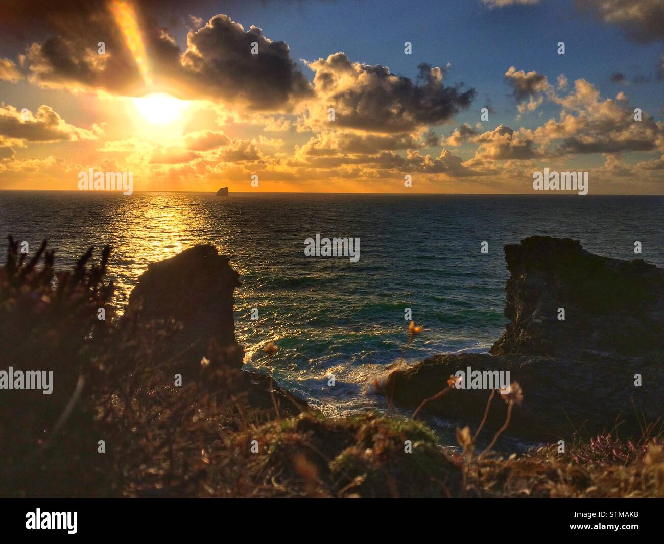 Trevellas cove hi-res stock photography and images - Alamy