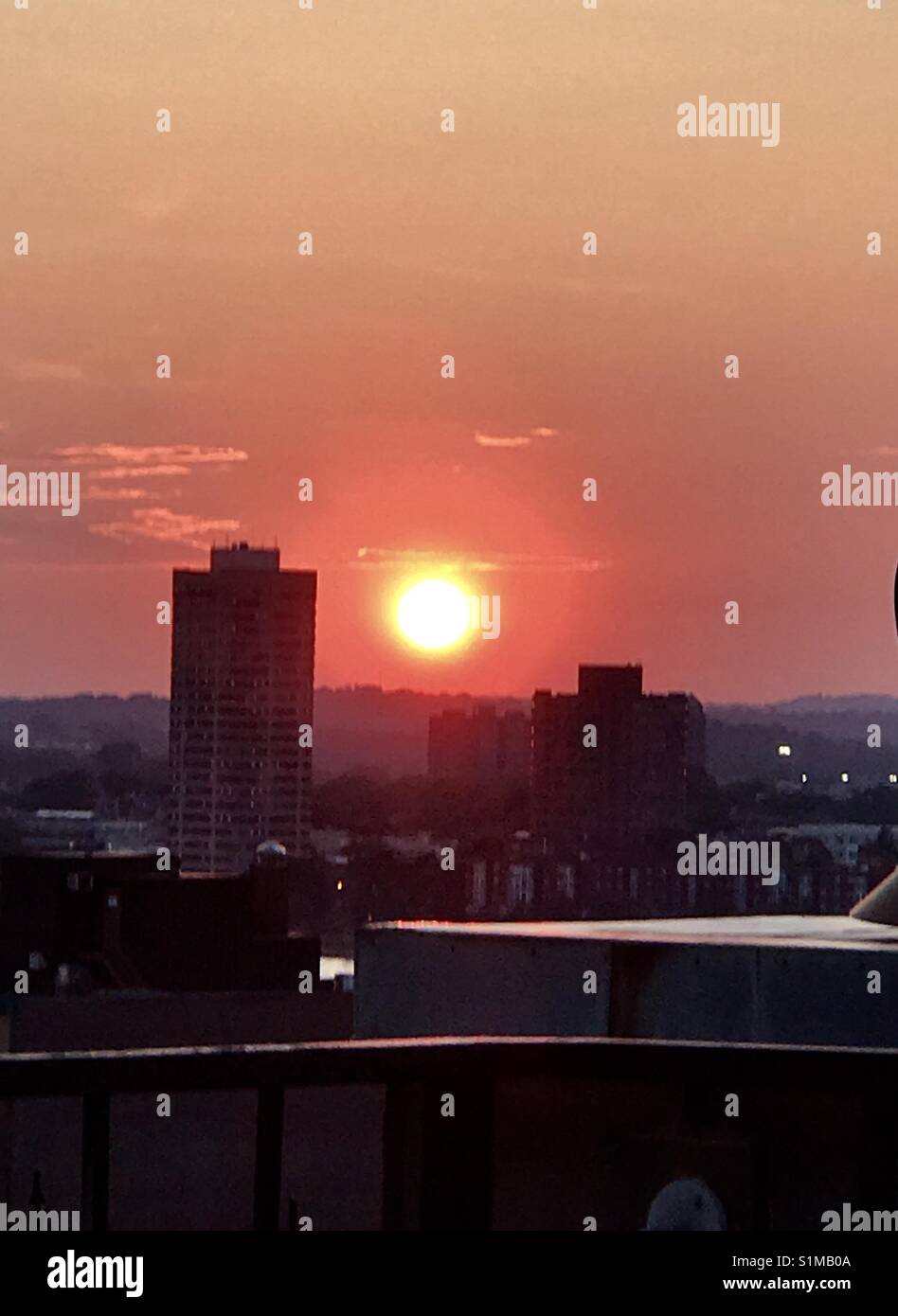 Rooftop view skyline hi-res stock photography and images - Alamy