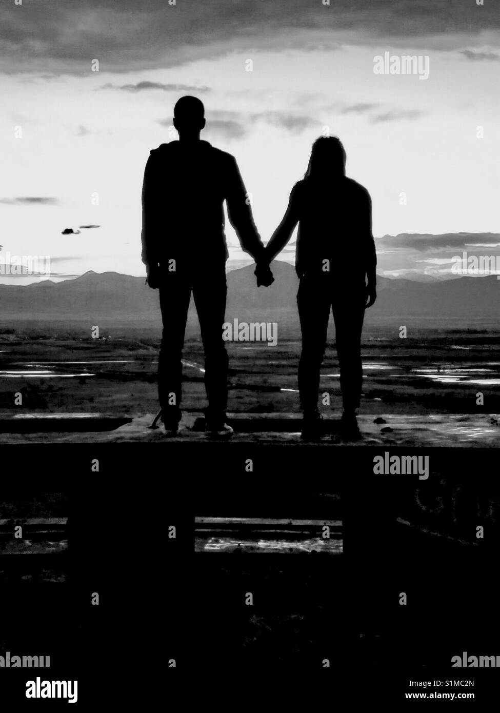 Hands on ledge hi-res stock photography and images - Alamy