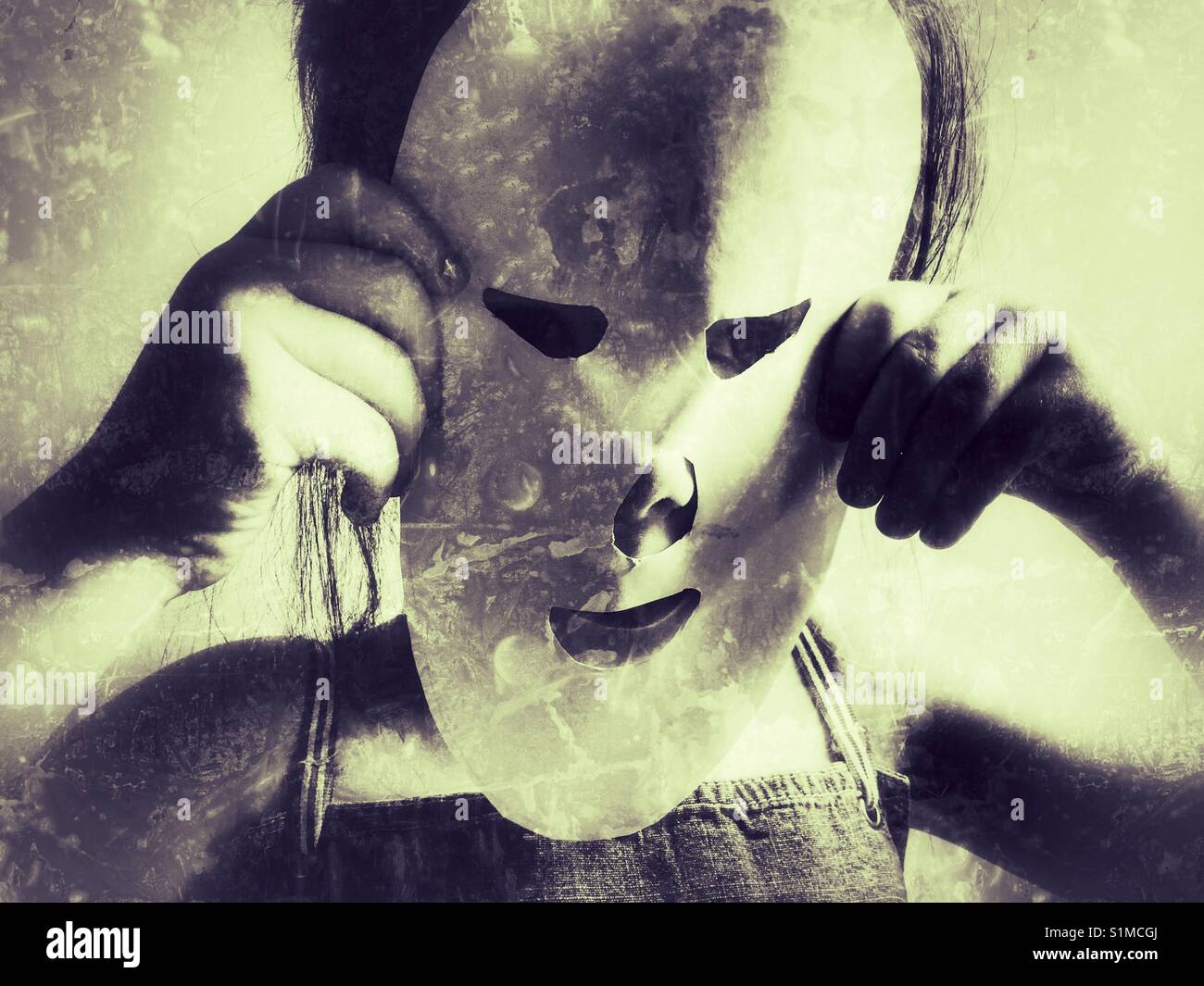 Scary mask girl hi-res stock photography and images - Alamy