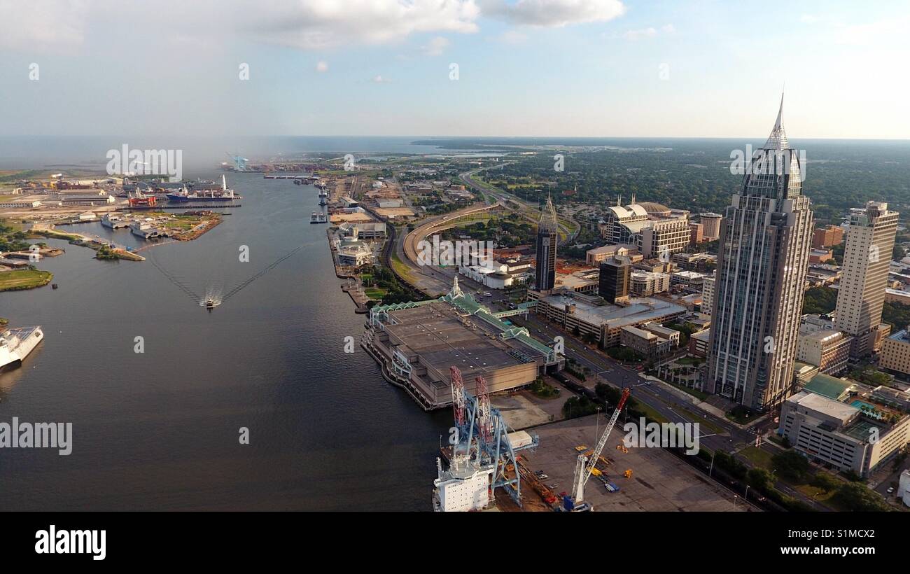 The port city Stock Photo - Alamy